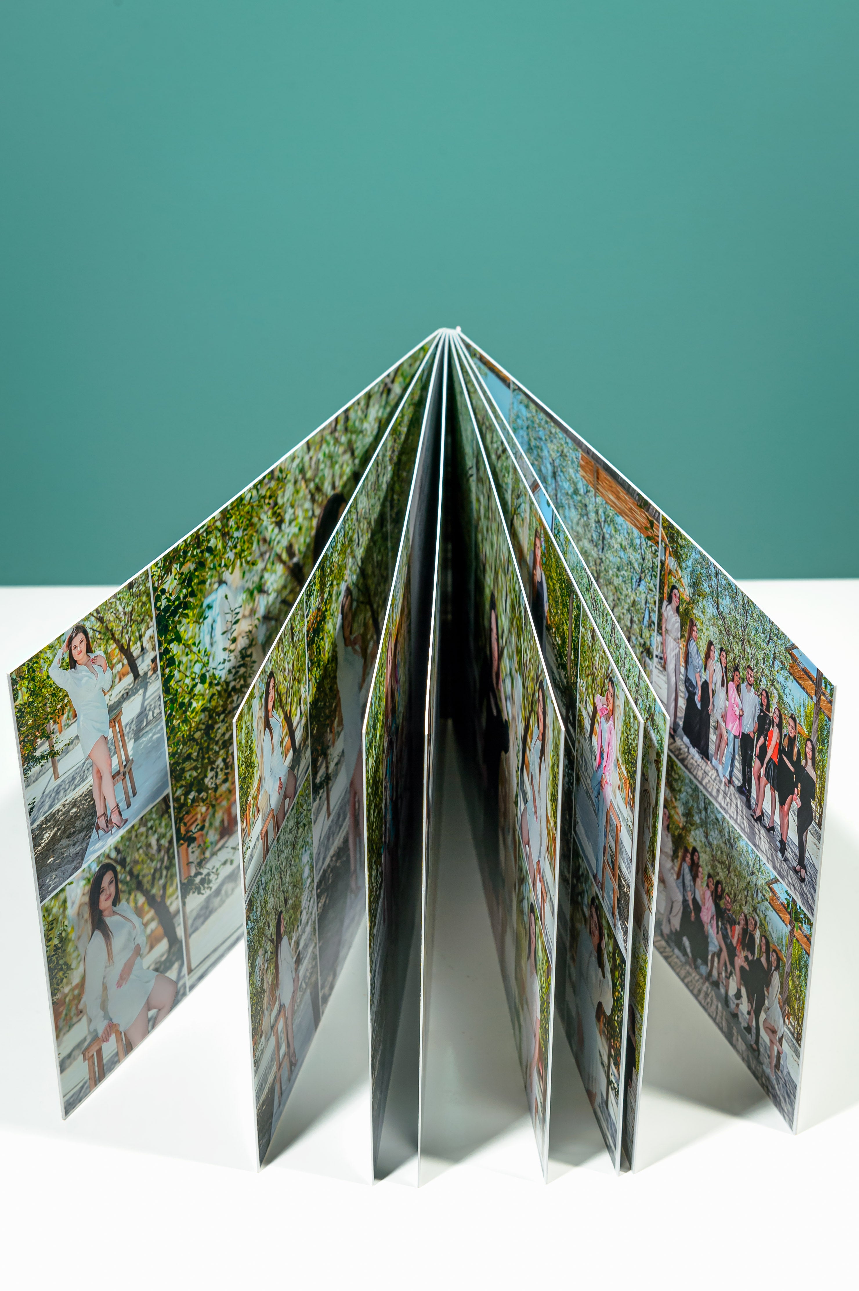 Magazinul tau online de Absolvire.It's time to Graduate